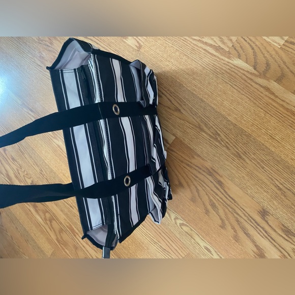 thirty-one | Bags | Black And White Striped Thirty One | Poshmark